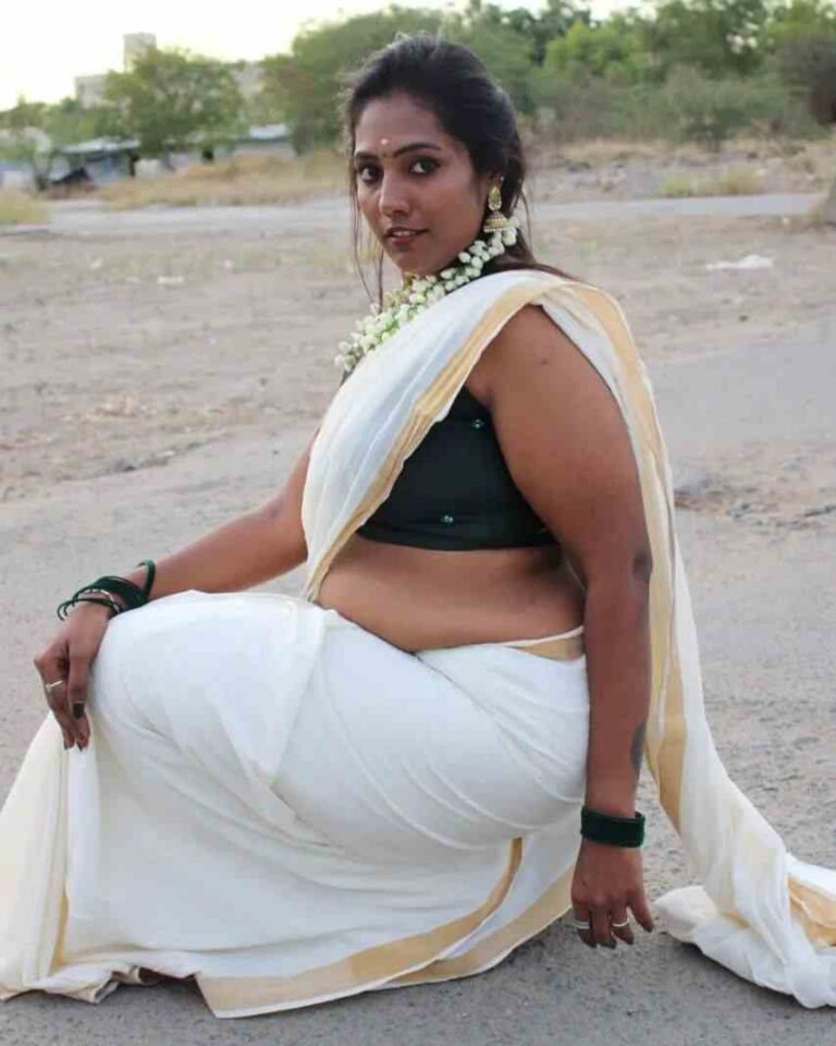 Kovai gomathi chubby navel exposed in her onam photoshoot - glamsundari.in
