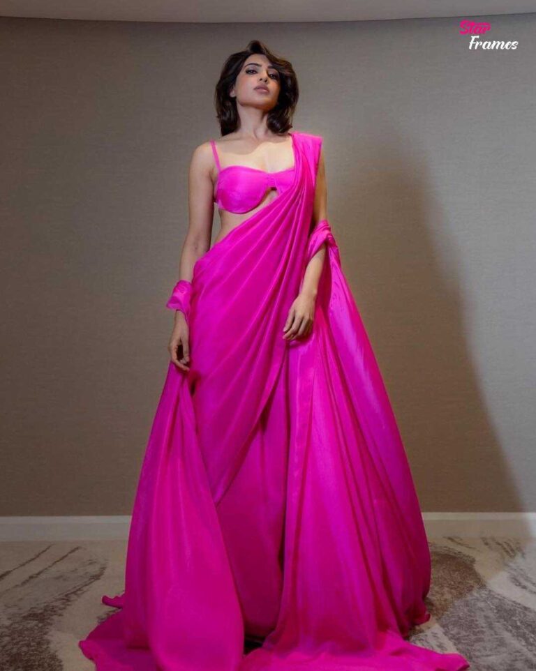 Samantha spicy cleavage and navel exposed in pink saree - glamsundari.in