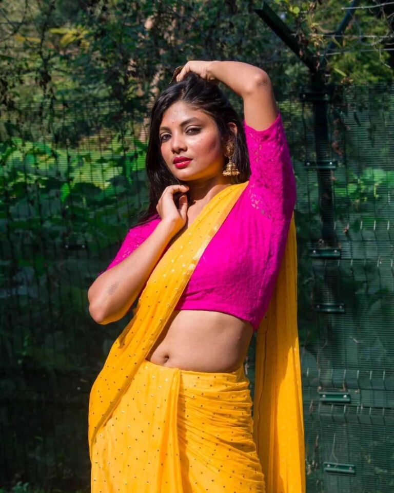 Kolkata model arshia ghosh spicy navel exposed in saree - glamsundari.in