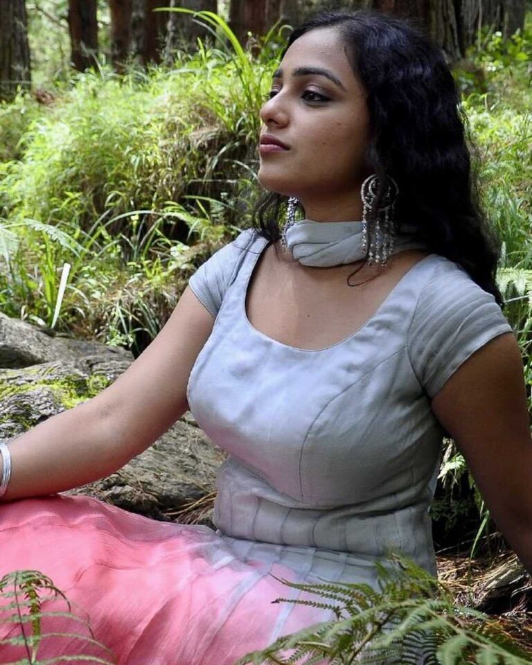 Nithya menen looks too hot in blouse and skirt - glamsundari.in