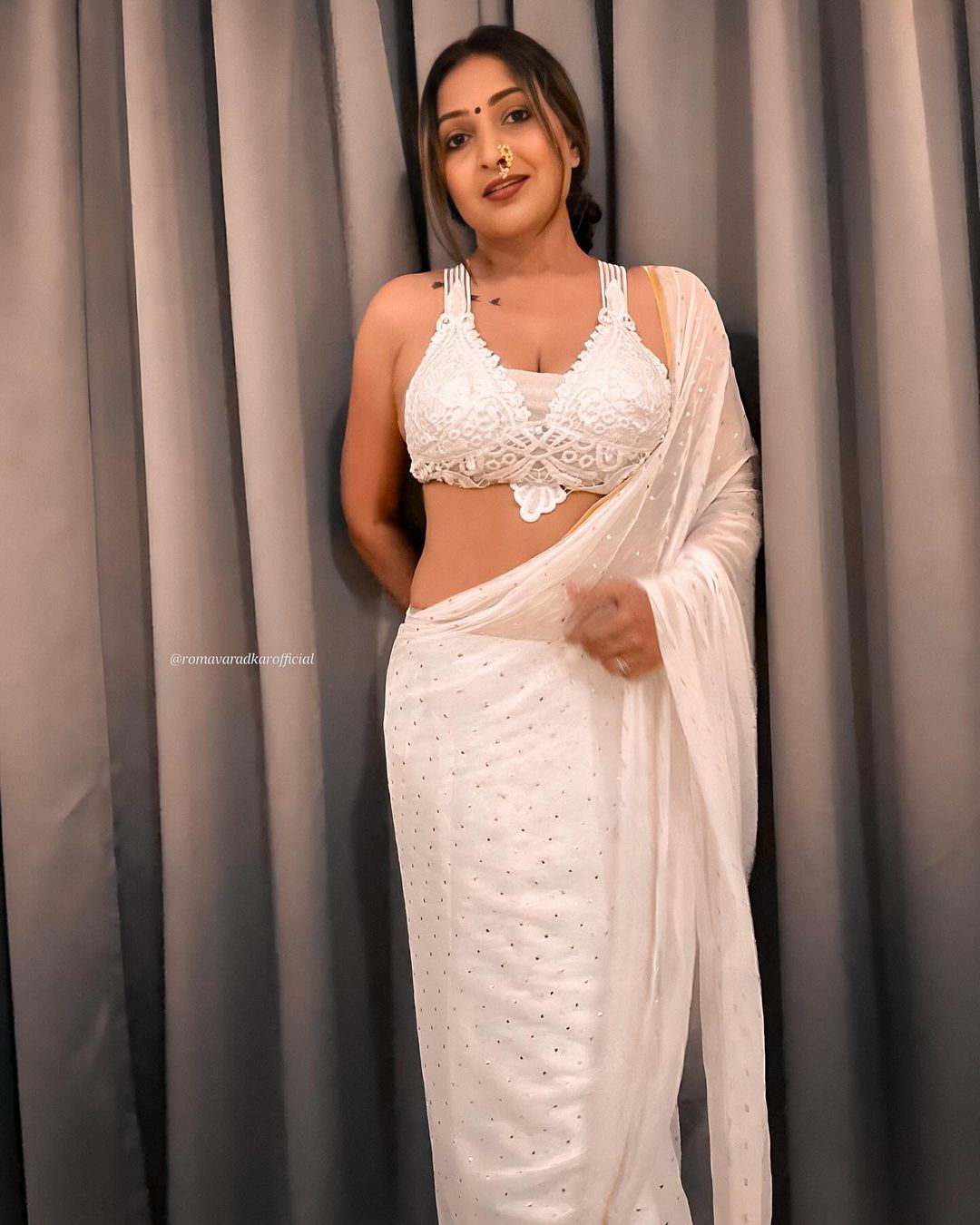 Roma Varadkar Chubby Cleavage & Navel Exposed In Transparent Saree ...