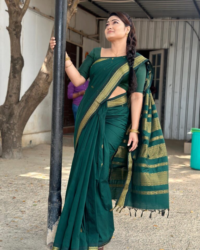 Roja Tv Serial Actress Priyanka Cute Photos In Saree.. - glamsundari.in